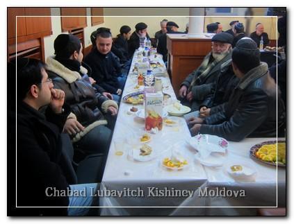 Moldovan Jews Celebrate Chief Rabbi's Birthday - Chabad Lubavitch ...