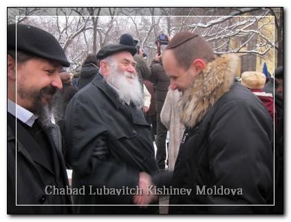 Rabbi Abelsky Opens Holocaust Event - Chabad Lubavitch Jewish Community ...